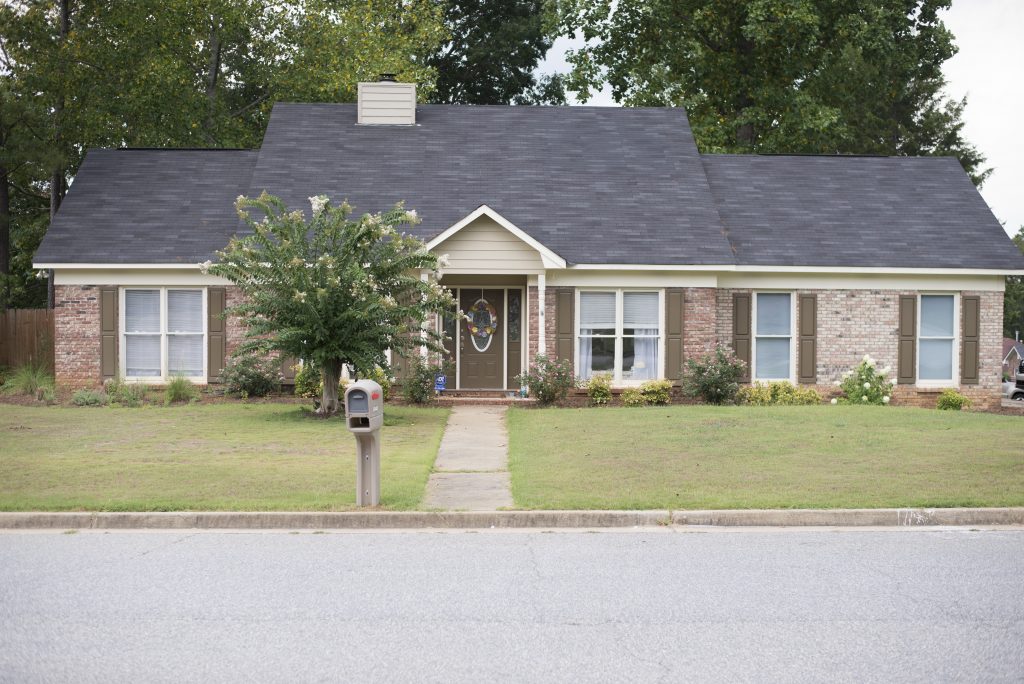 5 ways to make a temporary house feel like a home