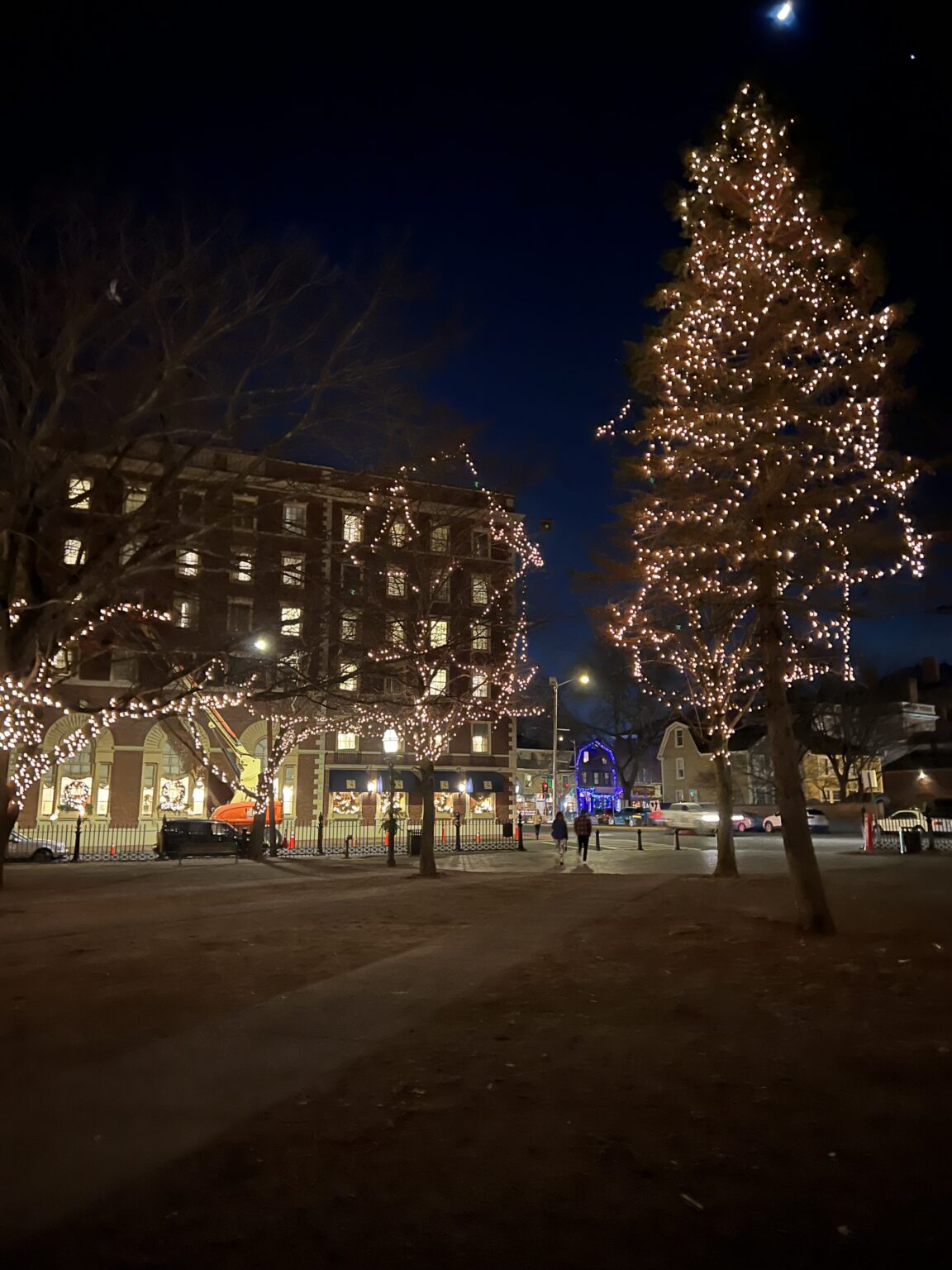 Visiting Salem, MA during the holidays - The Samantha Show- A Cleveland ...